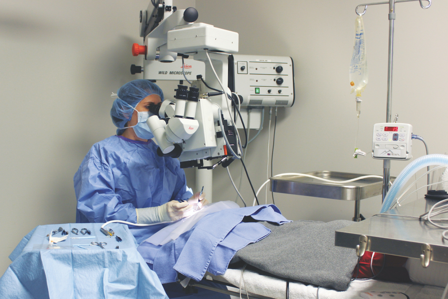 Expect these complications after a cataract eye surgery - Crystal ...